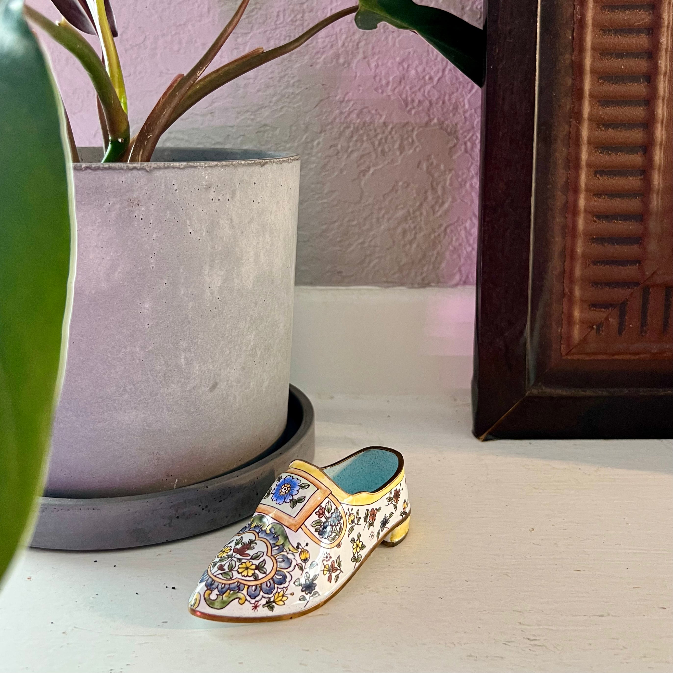 Georgian Shoe : Museum of Jewelry