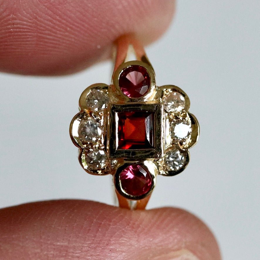 St. Nicholas 14k Gold Garnet and Diamond Ring : Museum of Jewelry